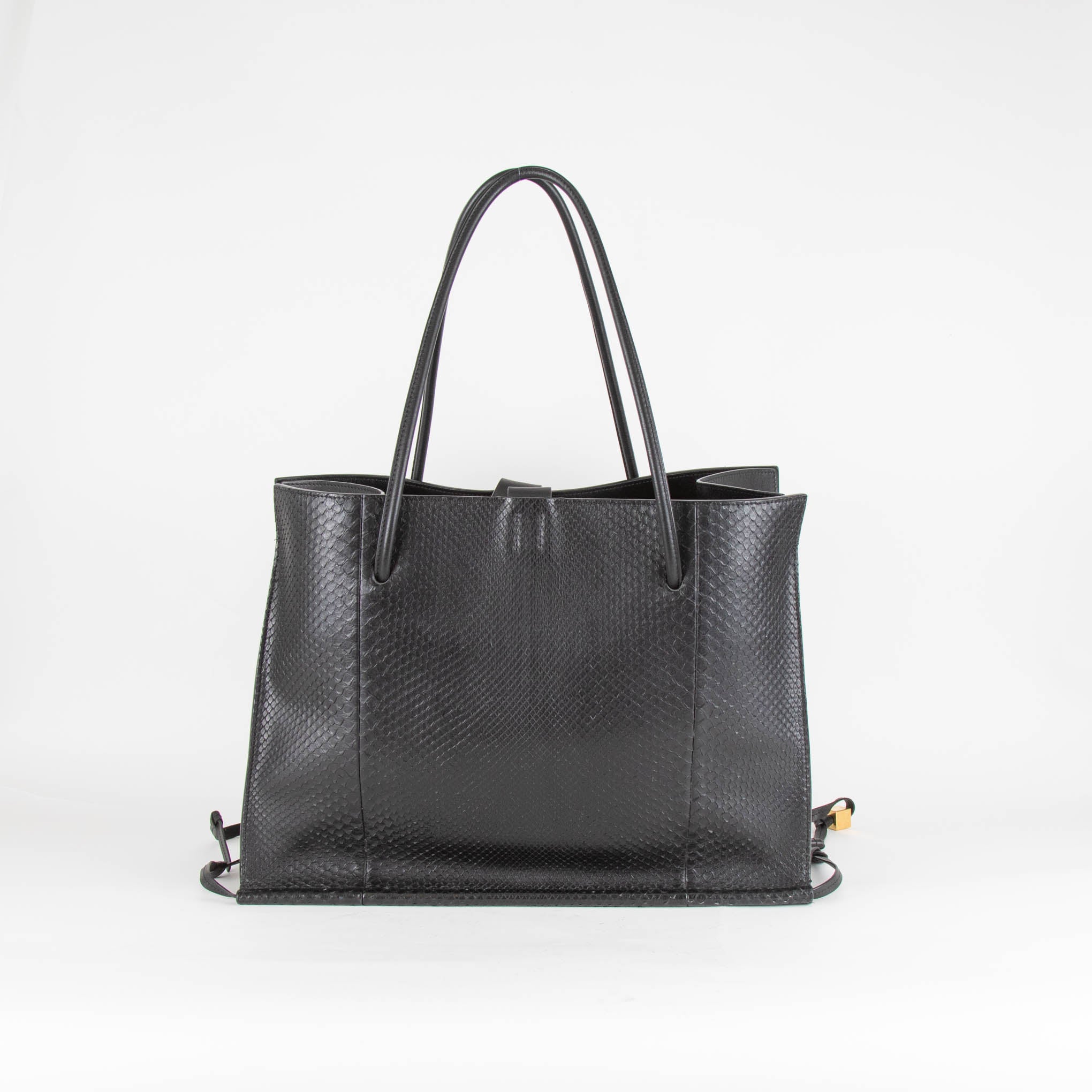 Stuart Weitzman Black Snake Skin Leather Shoulder Bag – Phoenix Style