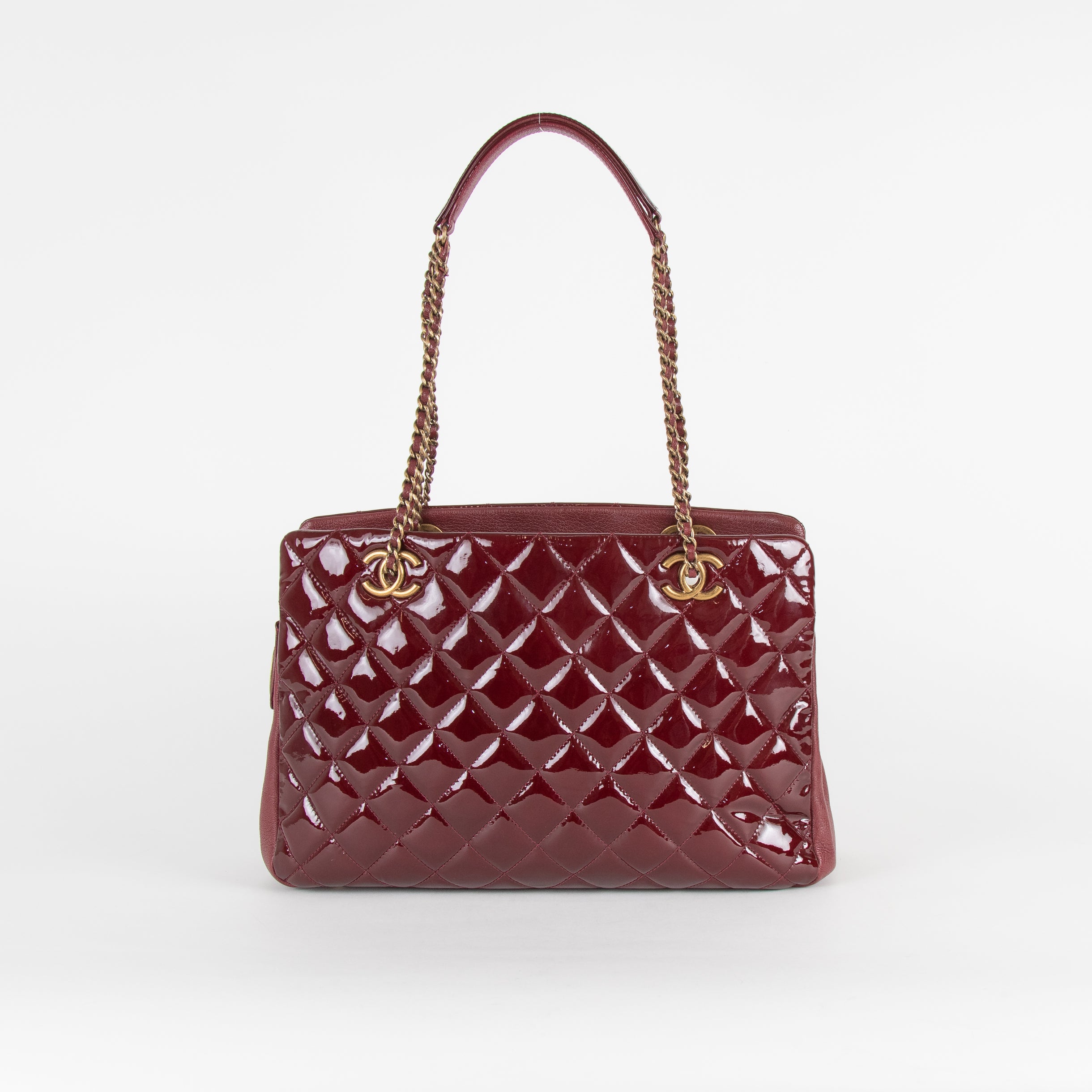 Chanel Wine Red Quilted Patent Leather CC Eyelet Tote Bag – Phoenix Style
